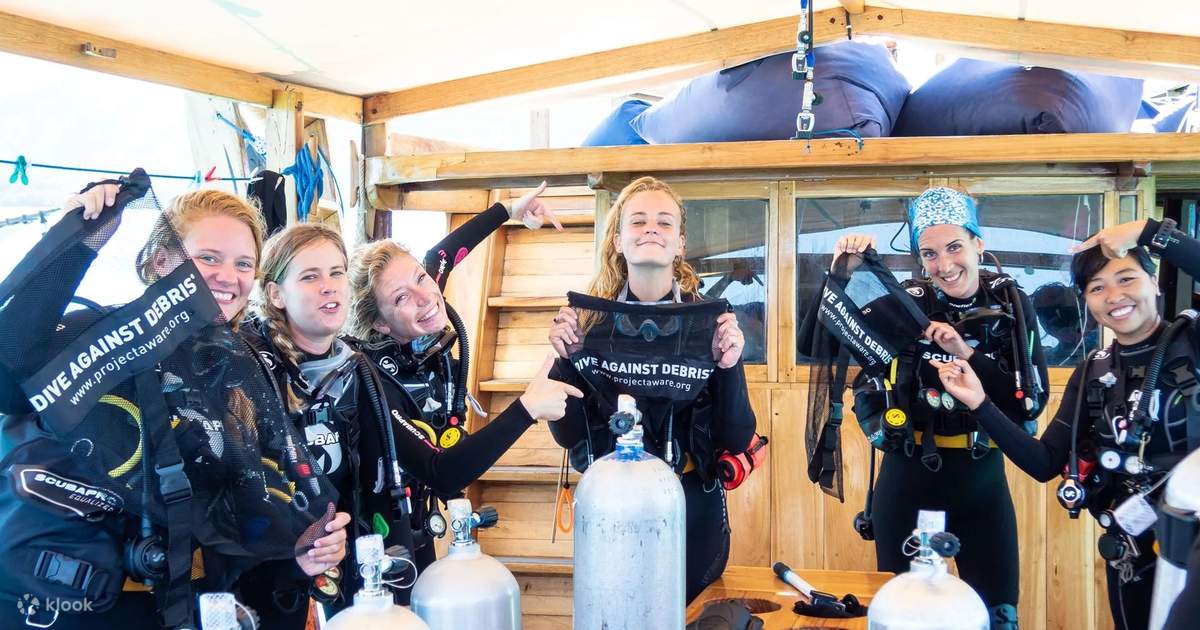 Explore Komodo with PADI Advanced Open Water Diver Certification at ... Explore Komodo with PADI Advanced Open Water Diver Certification at ...
